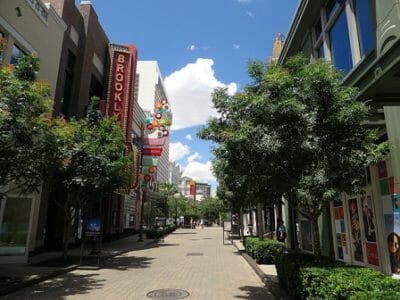 Linq Promenade on the Las Vegas Strip - List of Stores & Hours
